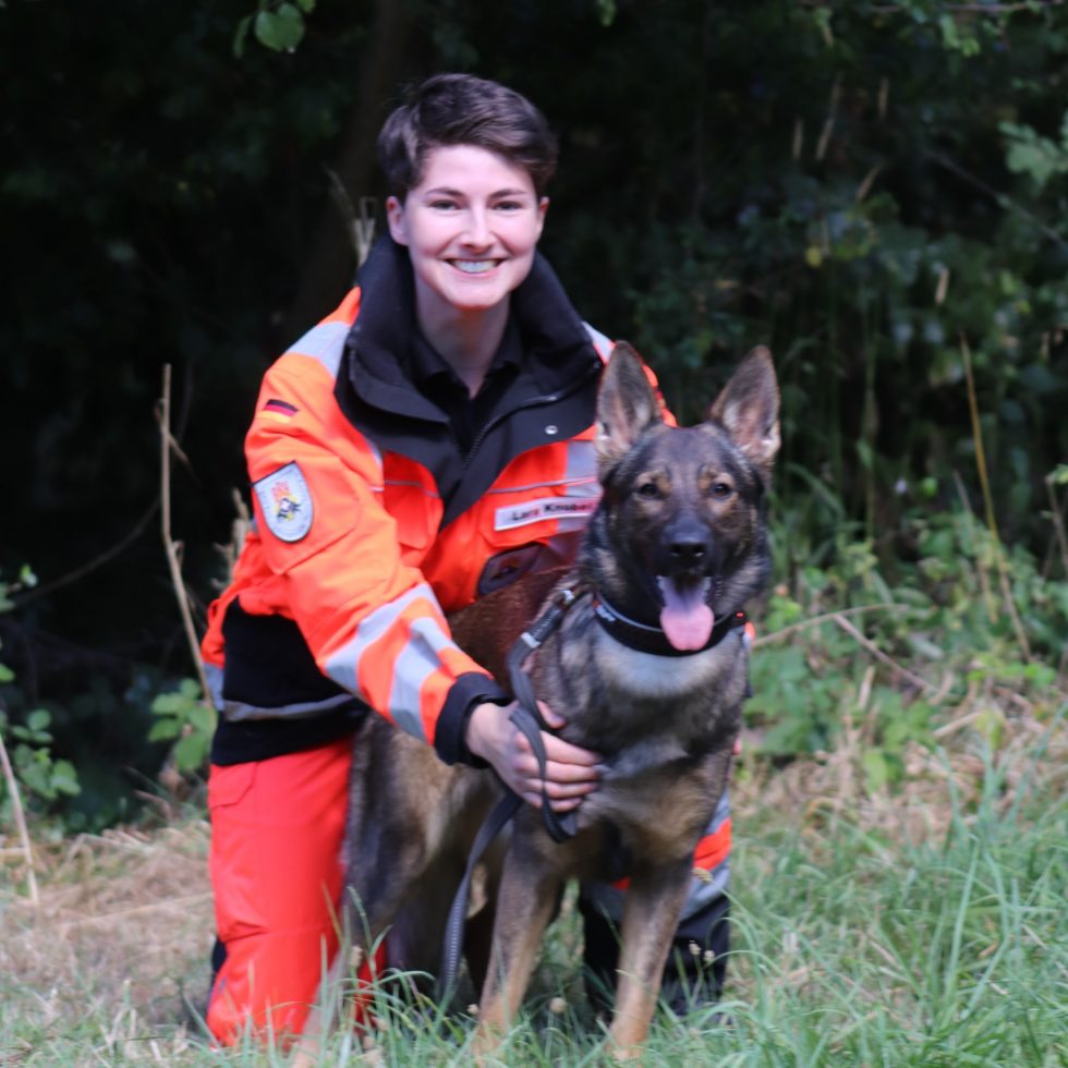 Lara & Beska - Rettungshundestaffel Rems-Murr e.V.